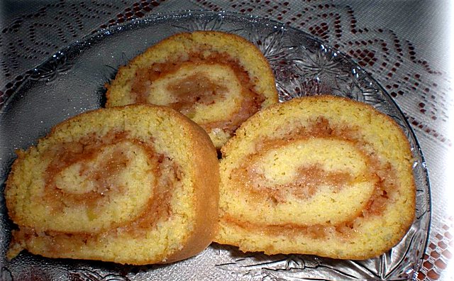 Recept: Výborná medová roláda, která se vždy povede | Tradičnírecepty.cz