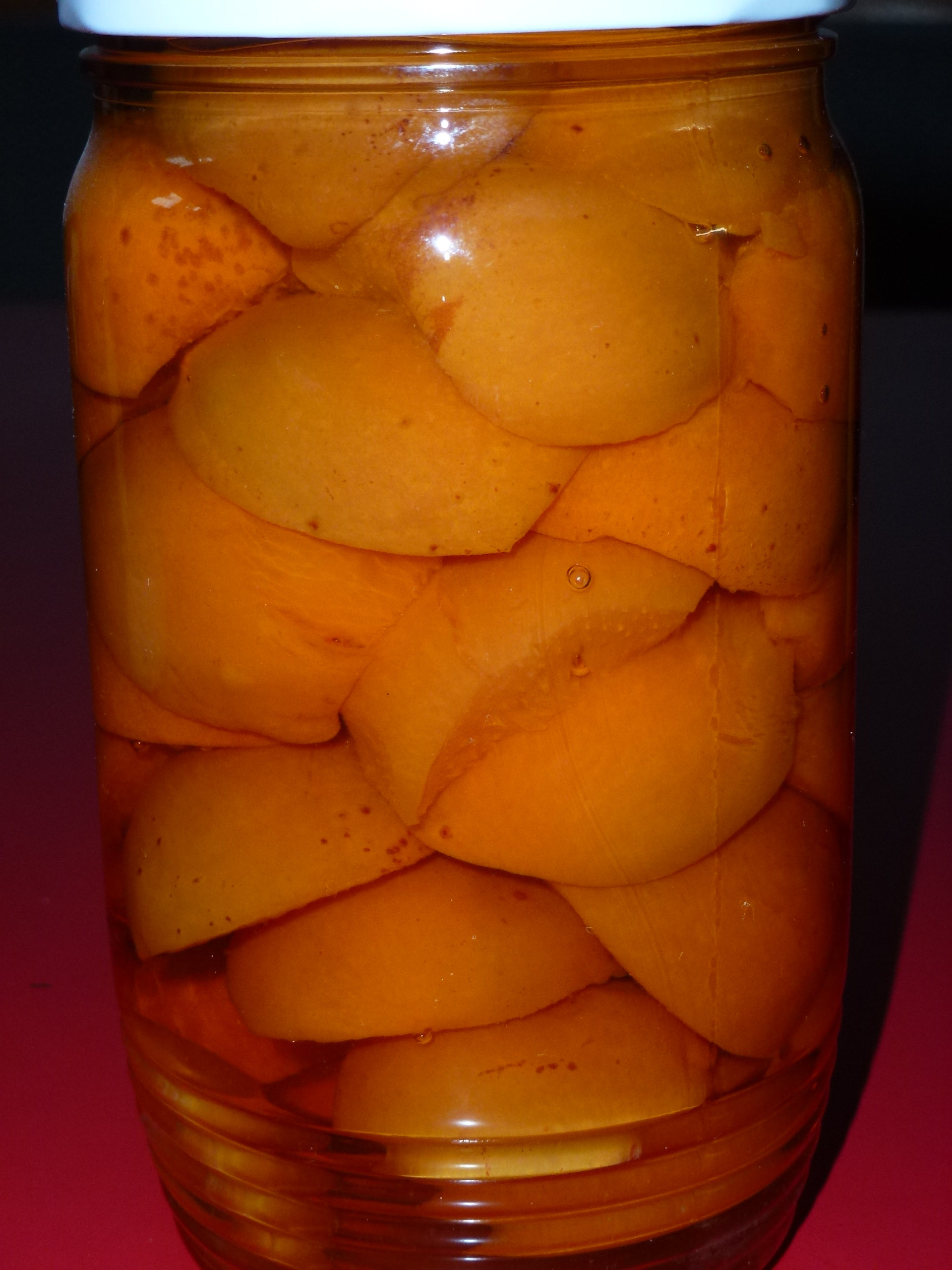 Recept: Zavařované meruňky | Tradičnírecepty.cz