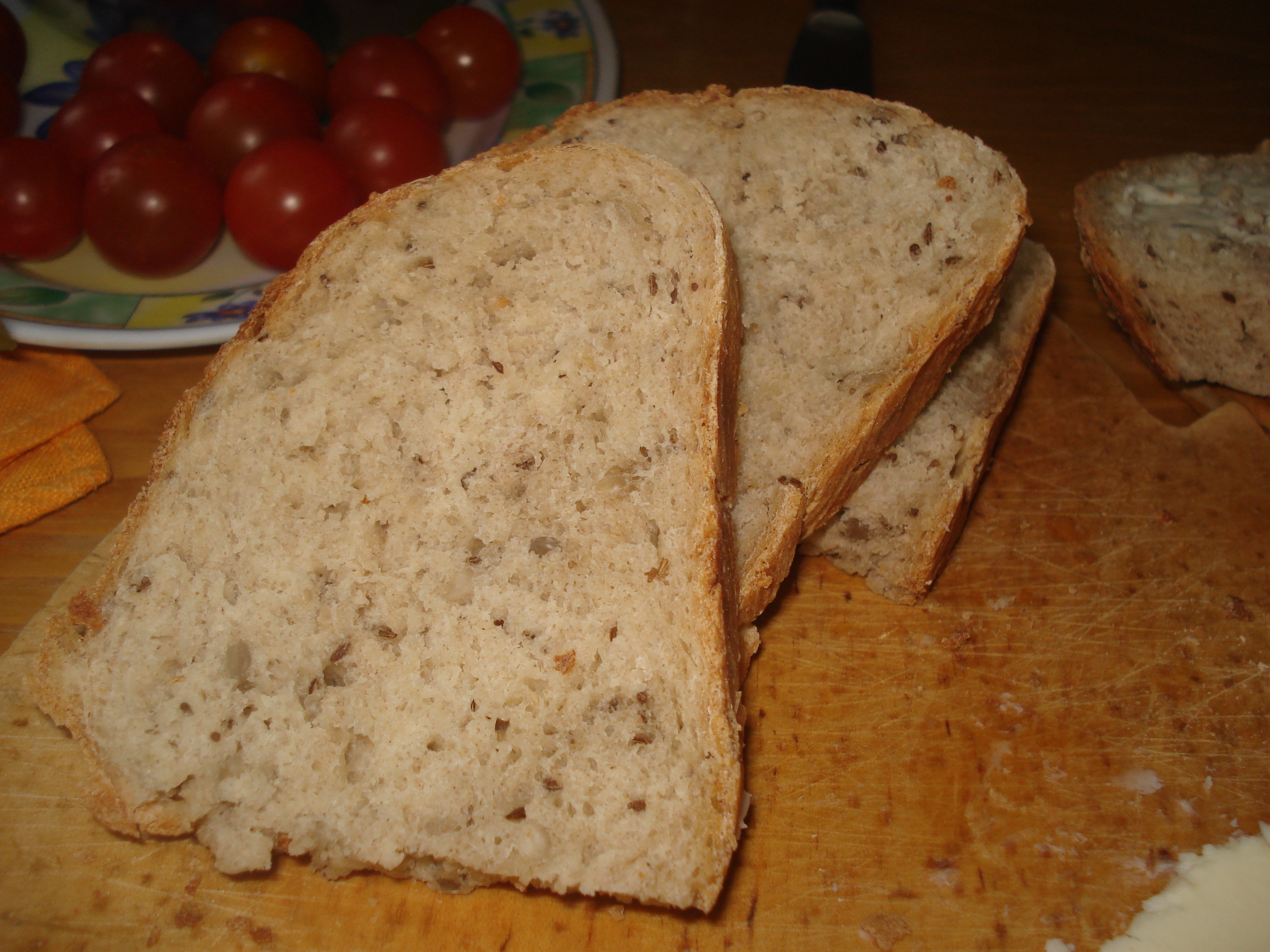 Recept: DOMÁCÍ CHLEBA KMÍNOVÝ HRNKOVÝ | Tradičnírecepty.cz