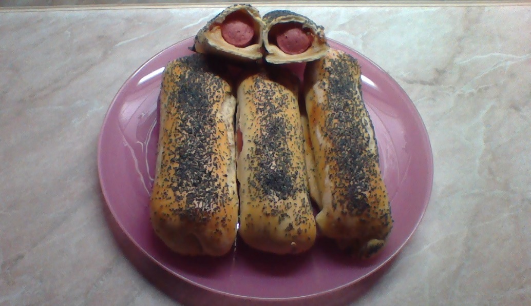 Recept: Párek v rohlíku z domácí pekárny | Tradičnírecepty.cz