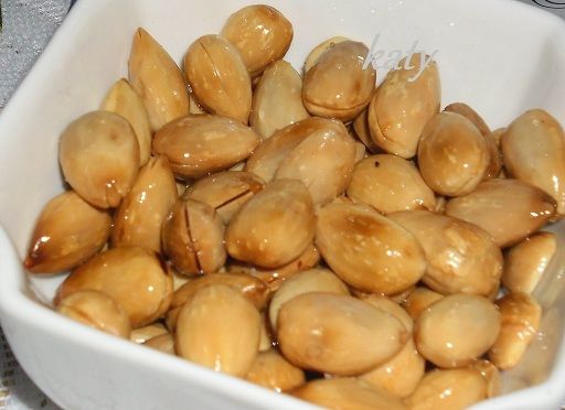 Recept: Pražené mandle | Tradičnírecepty.cz