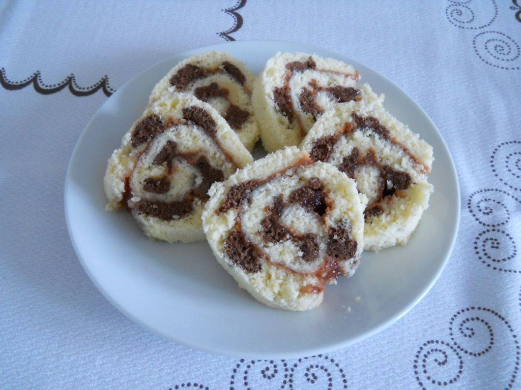 Recept: Piškotová roláda flekatá | Tradičnírecepty.cz