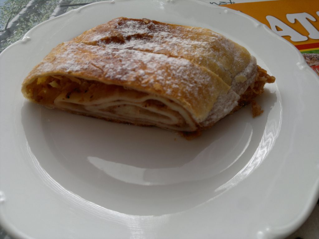 Recept: Nejlepší jablečný štrúdl | Tradičnírecepty.cz