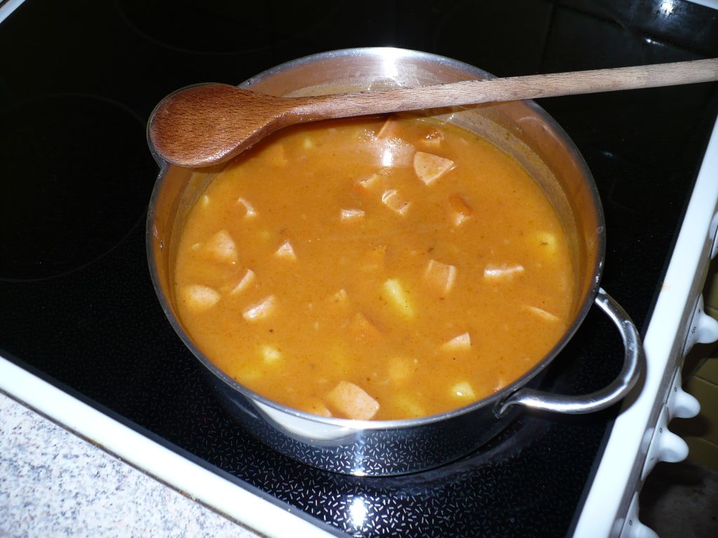 Recept: Rychlý buřt guláš | Tradičnírecepty.cz