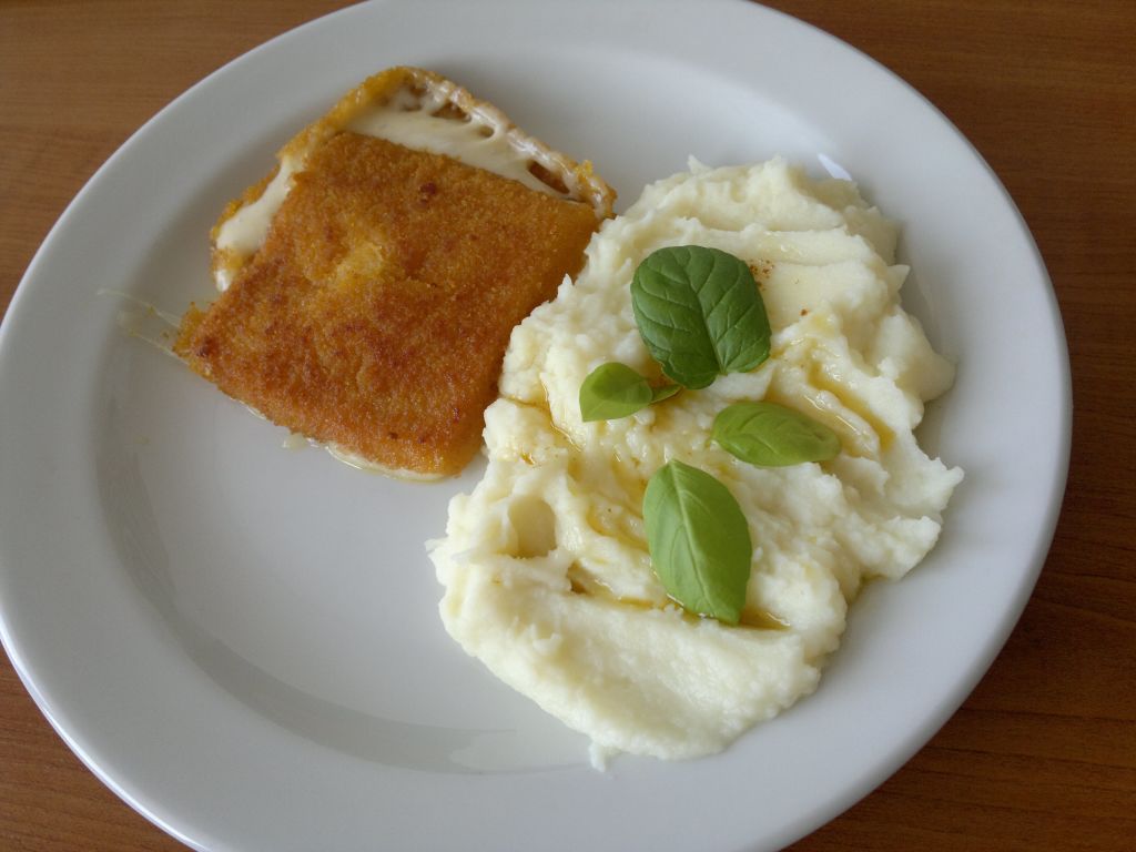 Recept: Smažený sýr alias Smažák | Tradičnírecepty.cz