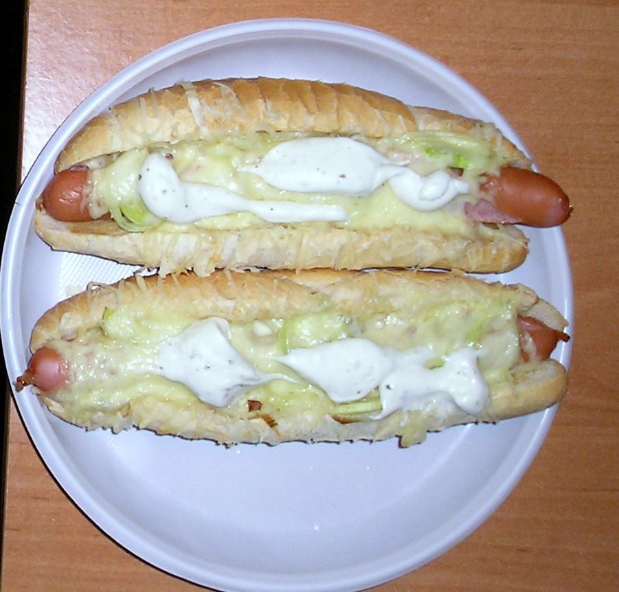 Recept: Párek v rohlíku | Tradičnírecepty.cz